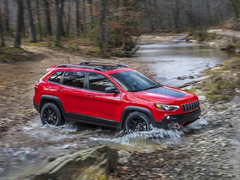2019 Jeep Cherokee Debuts In Detroit With Fresh Face And Wrangler Engine