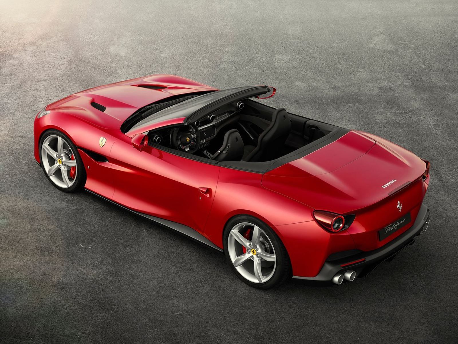 5 Stunningly Sexy Convertibles For A Valentine's Day Getaway