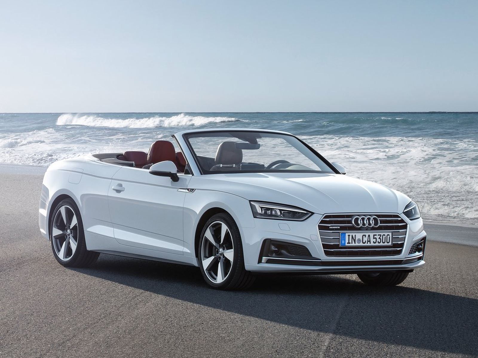 5 Stunningly Sexy Convertibles For A Valentine's Day Getaway