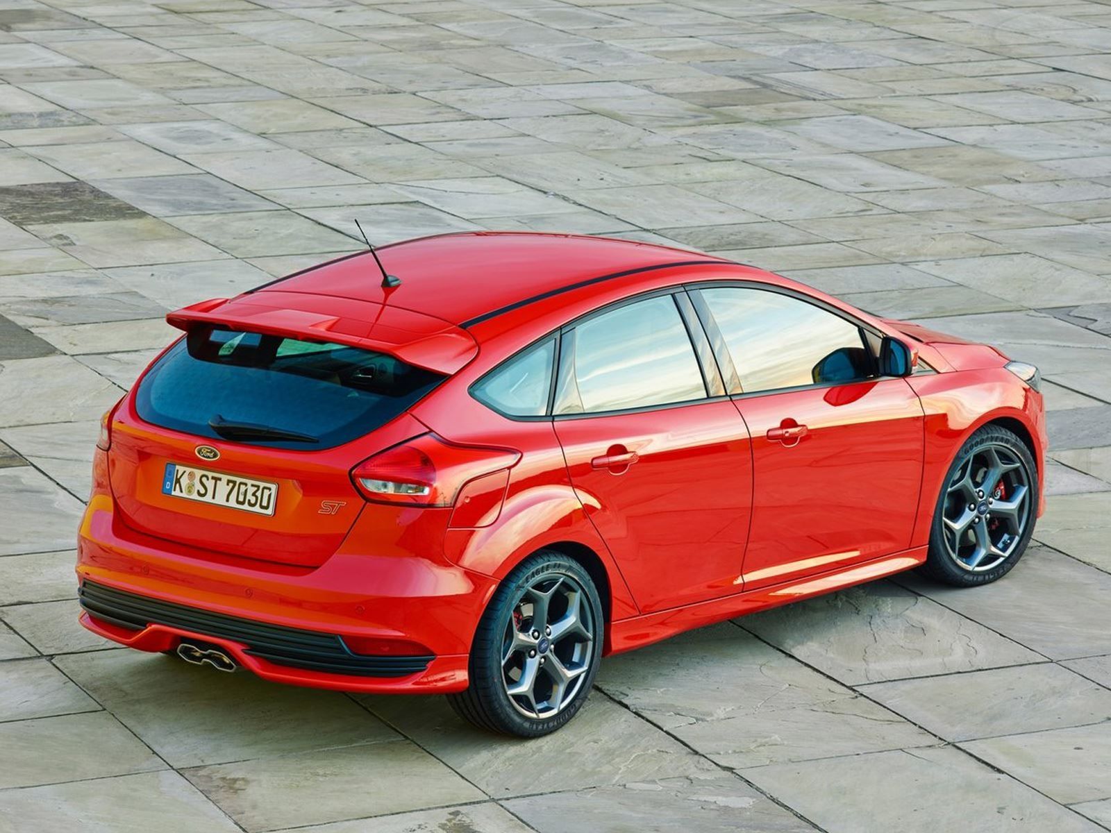 Affordable And Comfortable Fun: 2018 Ford Focus ST