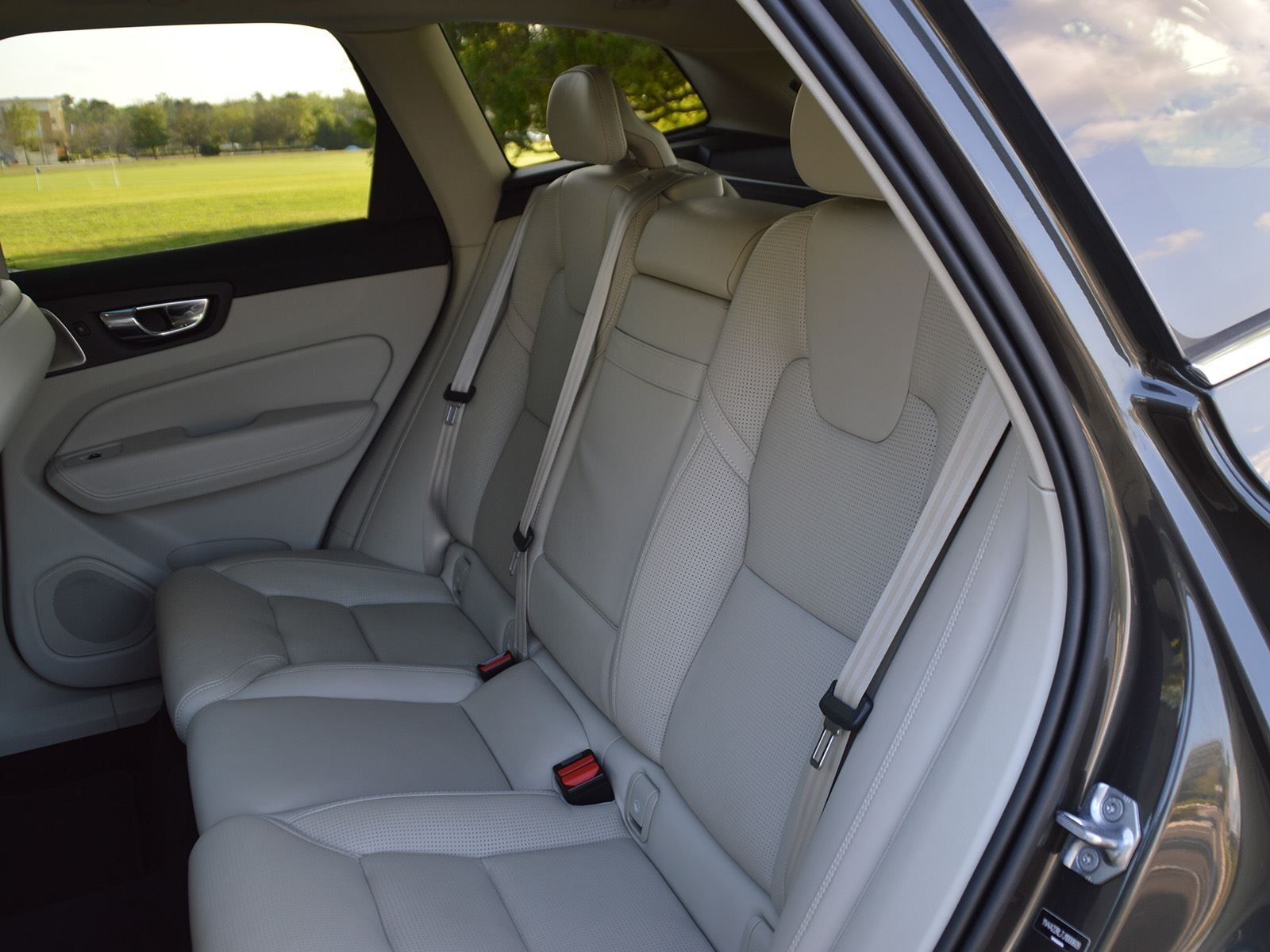 2019 Volvo XC60 Test Drive Review: Luxury Without Aggression