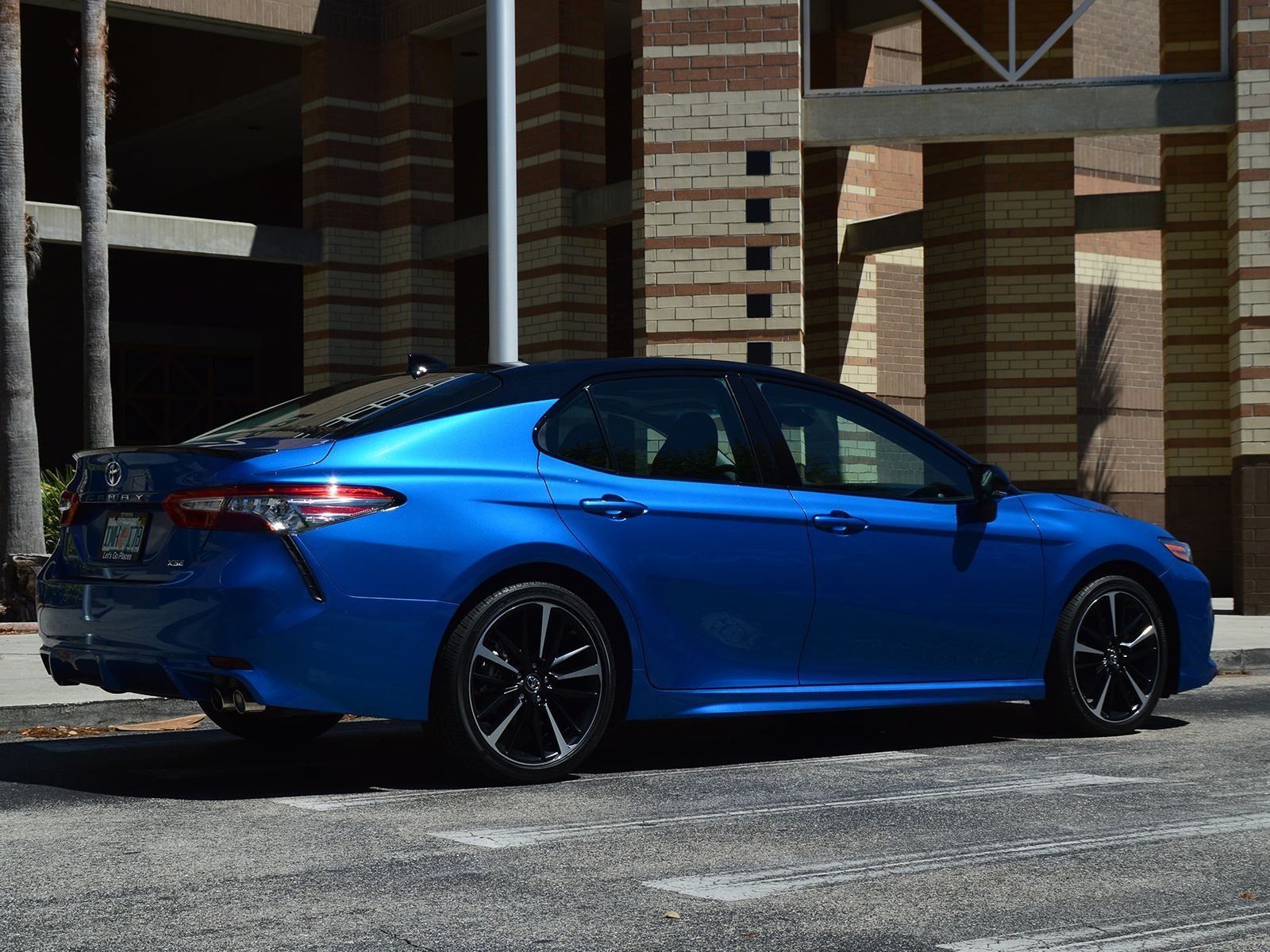 2019 Toyota Camry Pricing, Photos & Specs