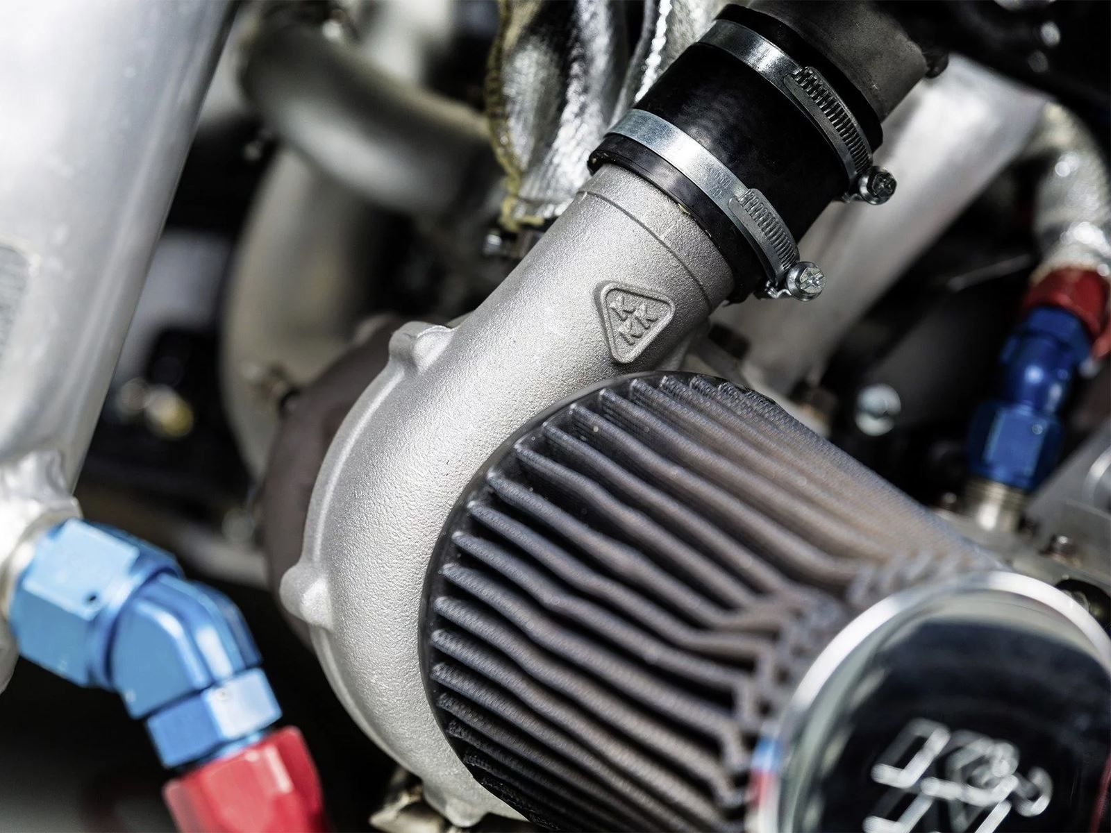 This Insane 650-HP Volkswagen Golf Packed TWO 1.8-Liter Turbo Engines