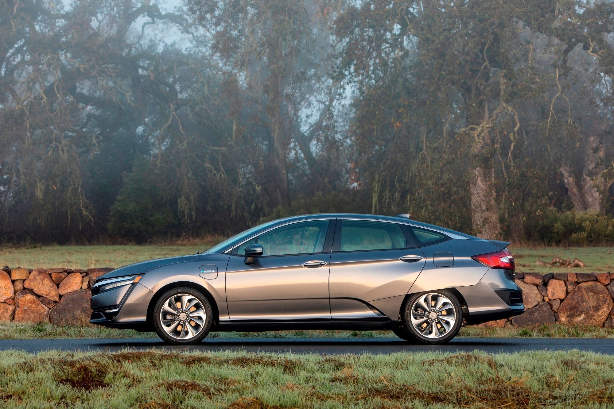2019 Honda Clarity Plug-In Hybrid - Photos Exterior | CarBuzz