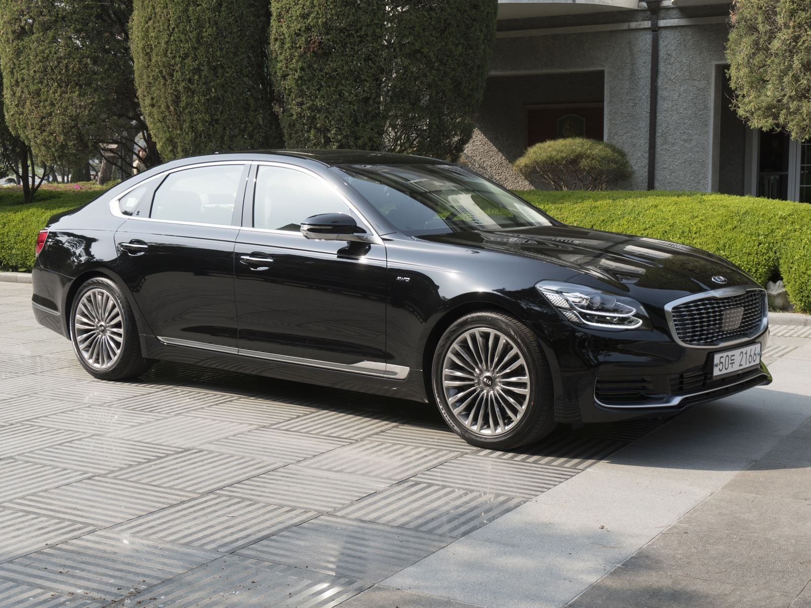 2019 Kia K900 First Drive Review: Proof Kia Can Mix It With The Big Boys