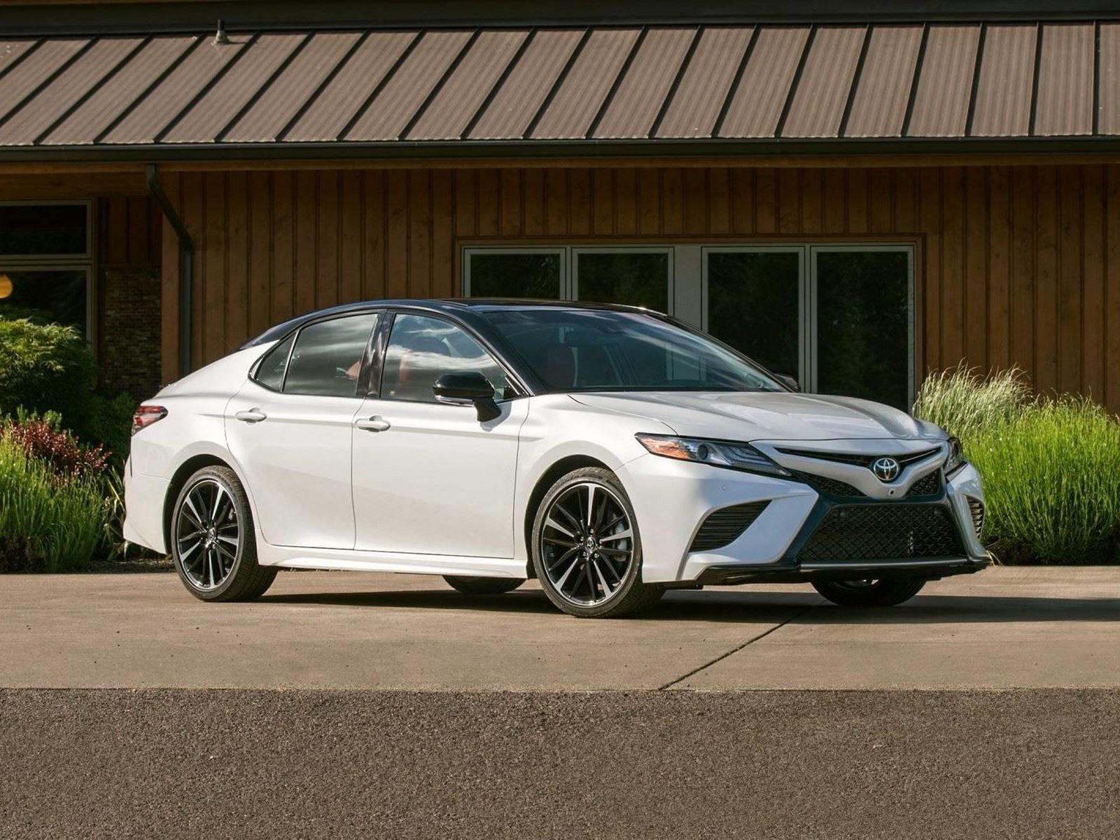 Best Luxury Cars Built By Non-Luxury Brands