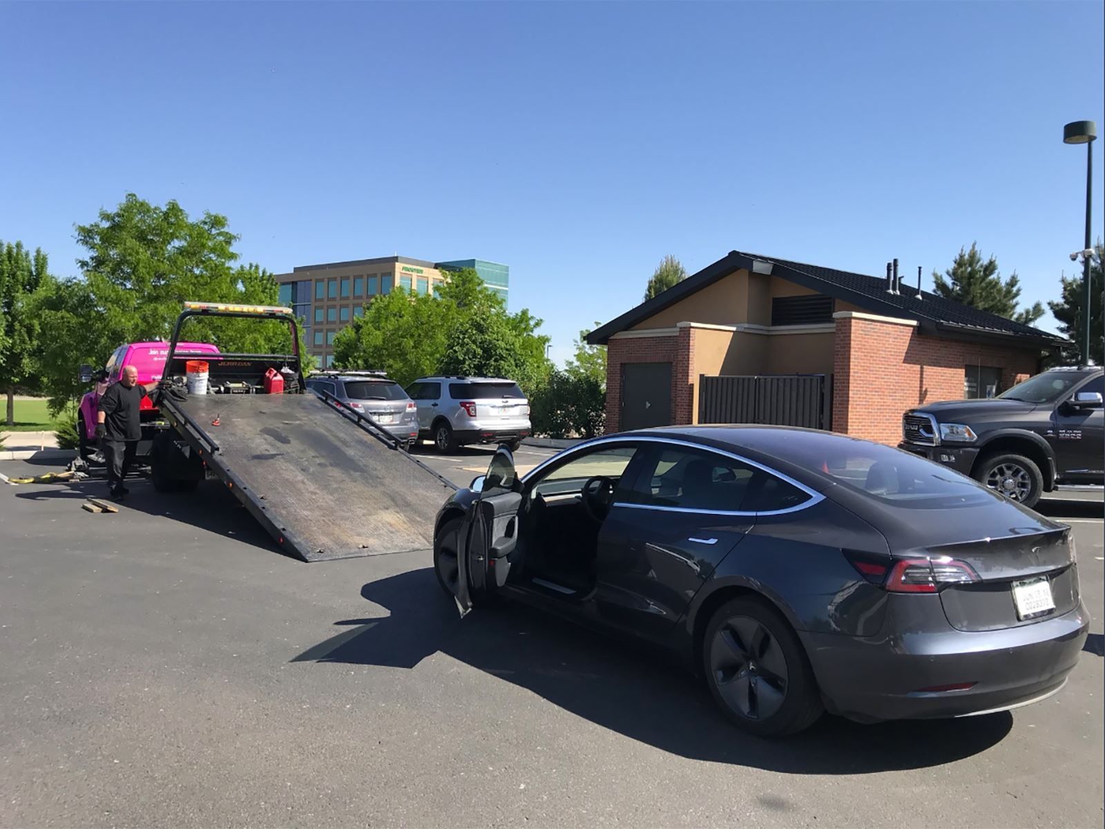 Tesla Model 3 Drives Over 600 Miles On A Single Charge