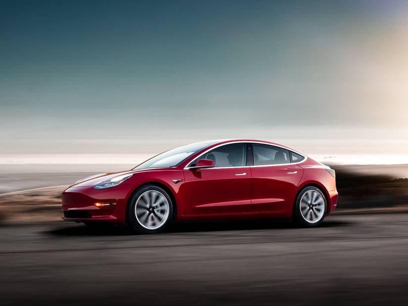 Tesla Refunds Nearly A Quarter Of Model 3 Reservations