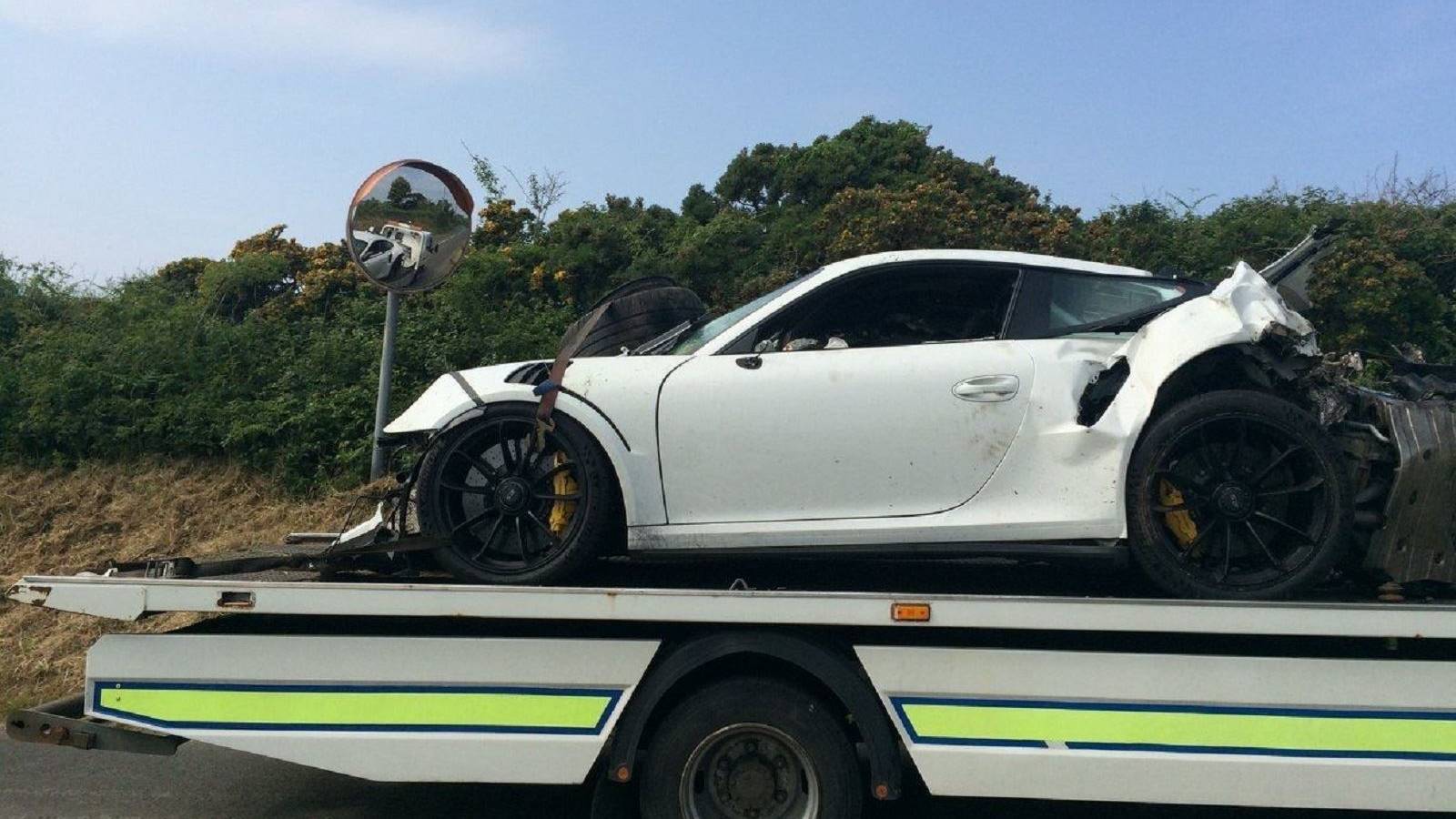 Porsche 911 GT3 RS Driver Miraculously Escapes Massive Crash