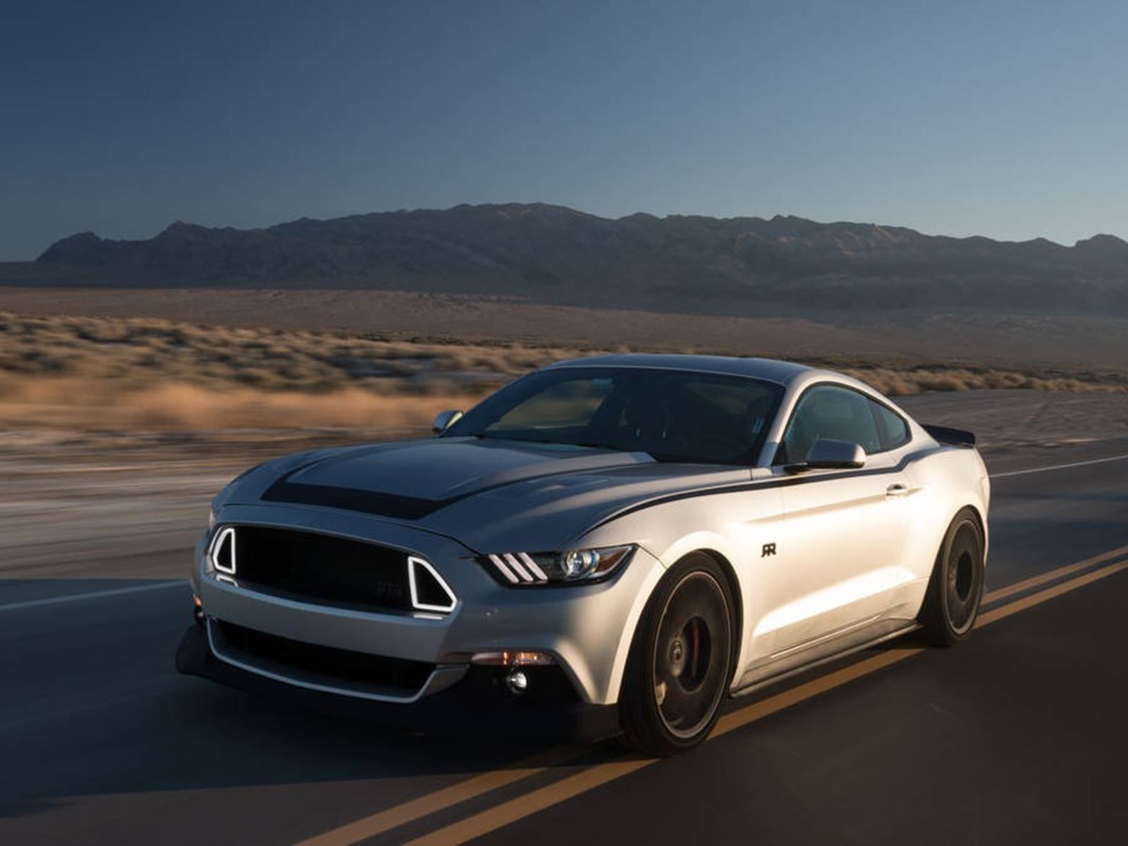 Clarkson, May, And Hammond Drive Three Badass Muscle Cars In Detroit