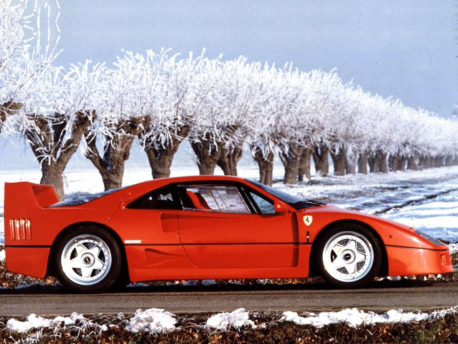 Build The Greatest Coffee Table Ever With This Ferrari F40 V8