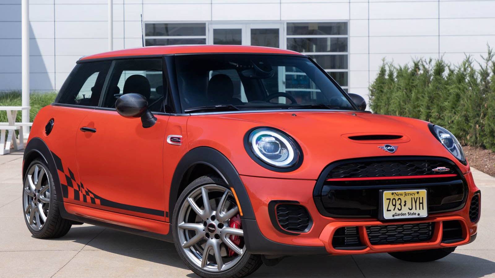 Mini Jazzes Up The JCW Hatch With International Orange Edition