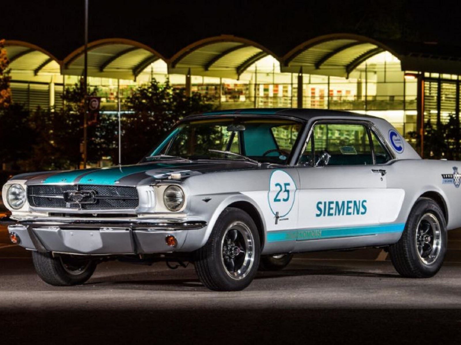 Watch An Autonomous Mustang Hit The Hay At Goodwood