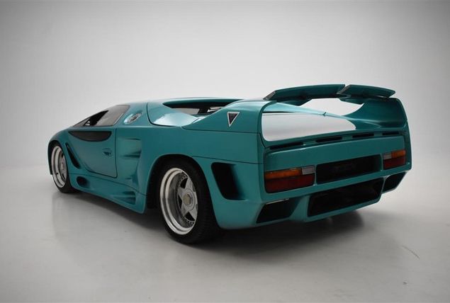 The Vector WX-8 Supercar Could Be America's Answer To Ferrari And ...