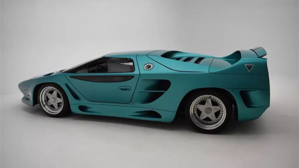 The Vector WX-8 Supercar Could Be America's Answer To Ferrari And ...
