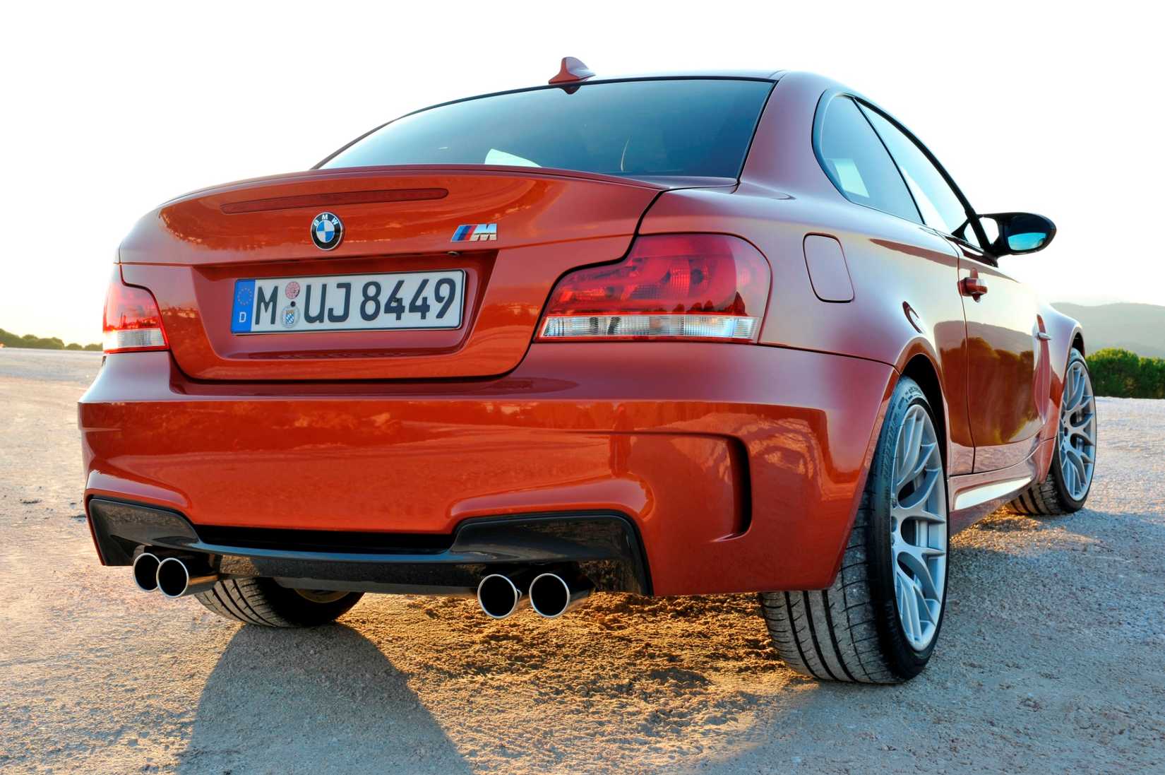 bmw 1m performance specs