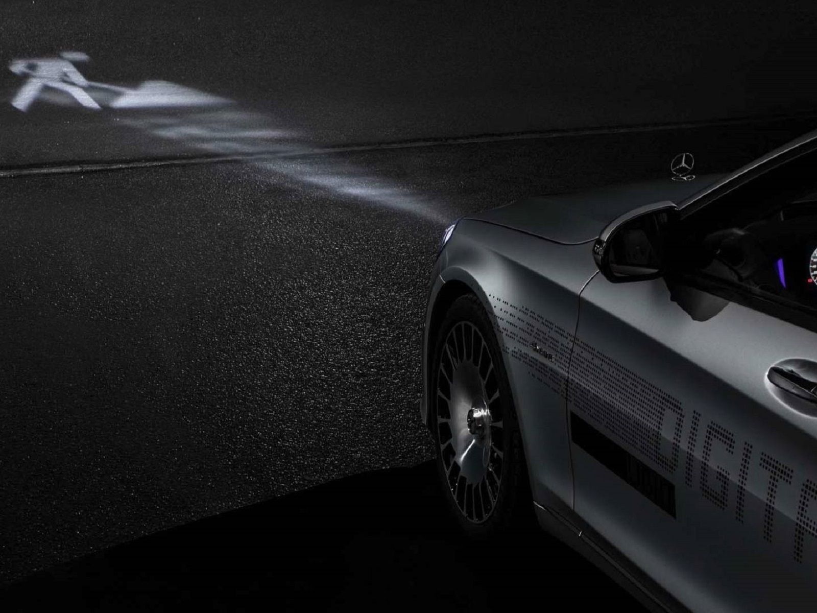 Mercedes-Benz's New Headlights Speak For Themselves, Literally