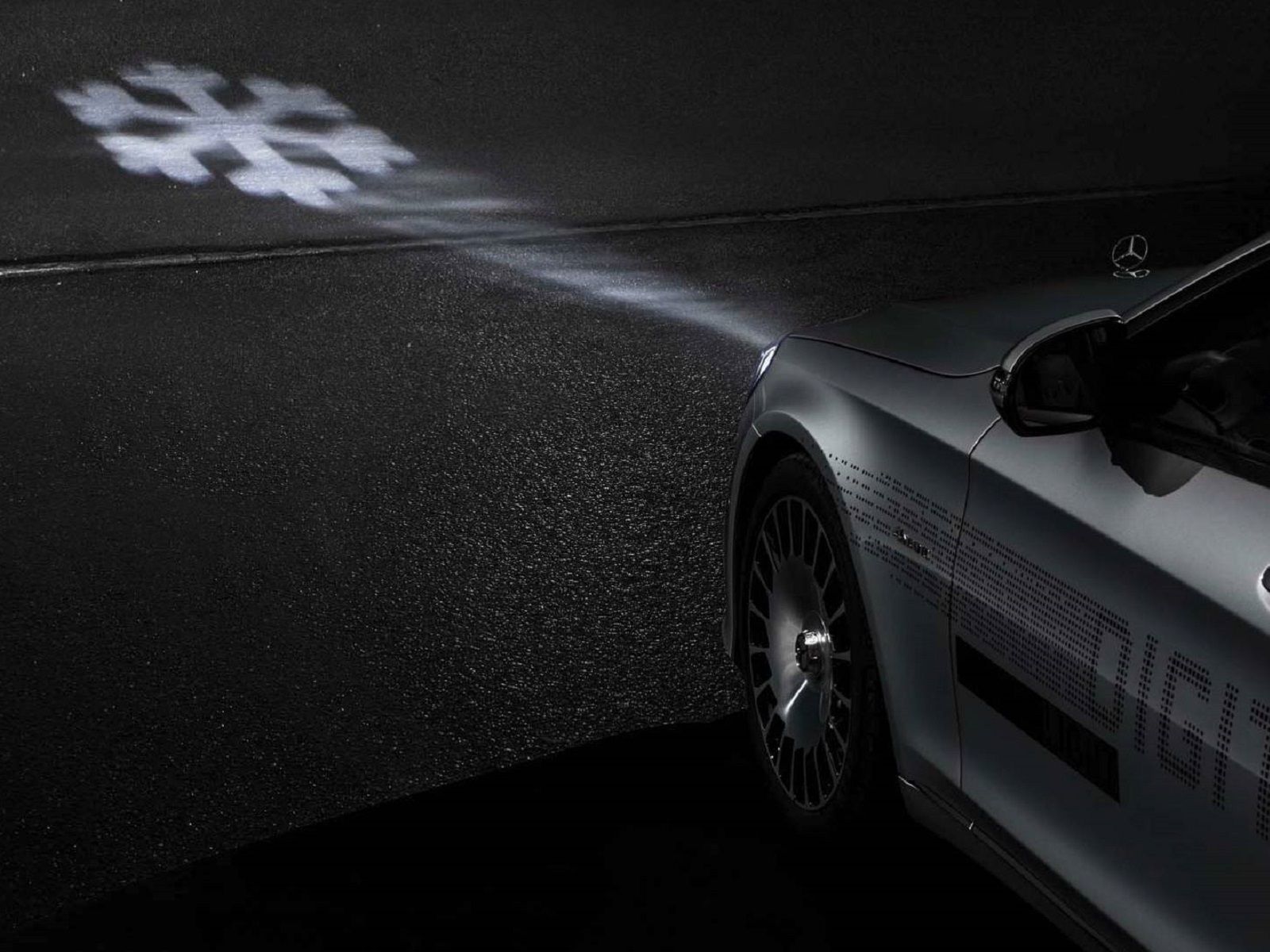 Mercedes-Benz's New Headlights Speak For Themselves, Literally