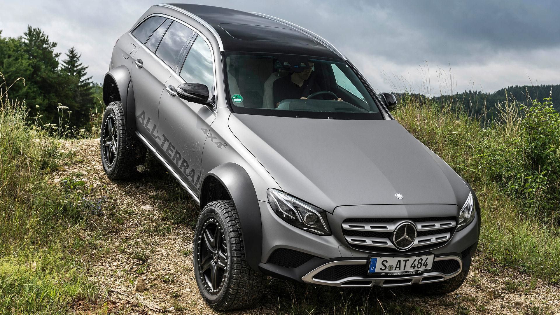 Mercedes-Benz E-Class All-Terrain 4x4² Seen In Action
