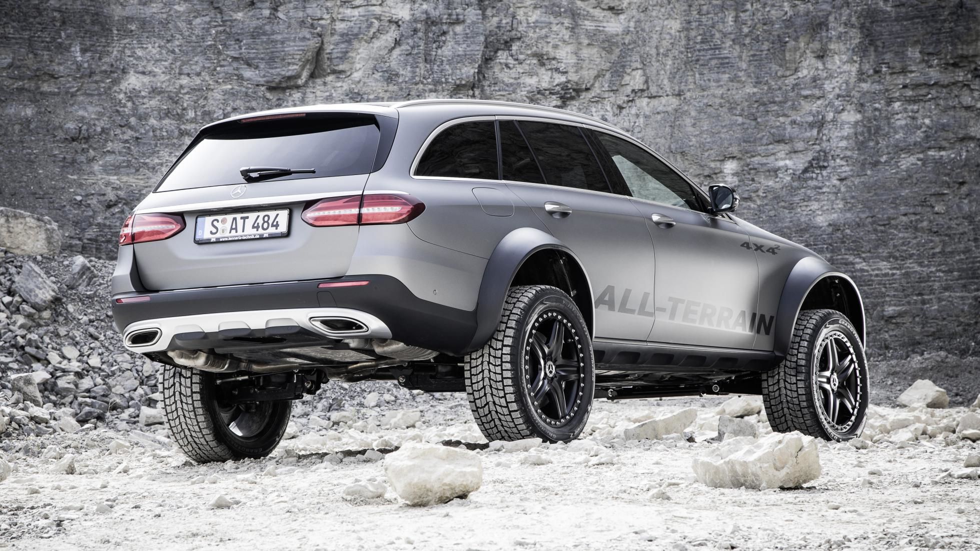 Mercedes-Benz E-Class All-Terrain 4x4² Seen In Action