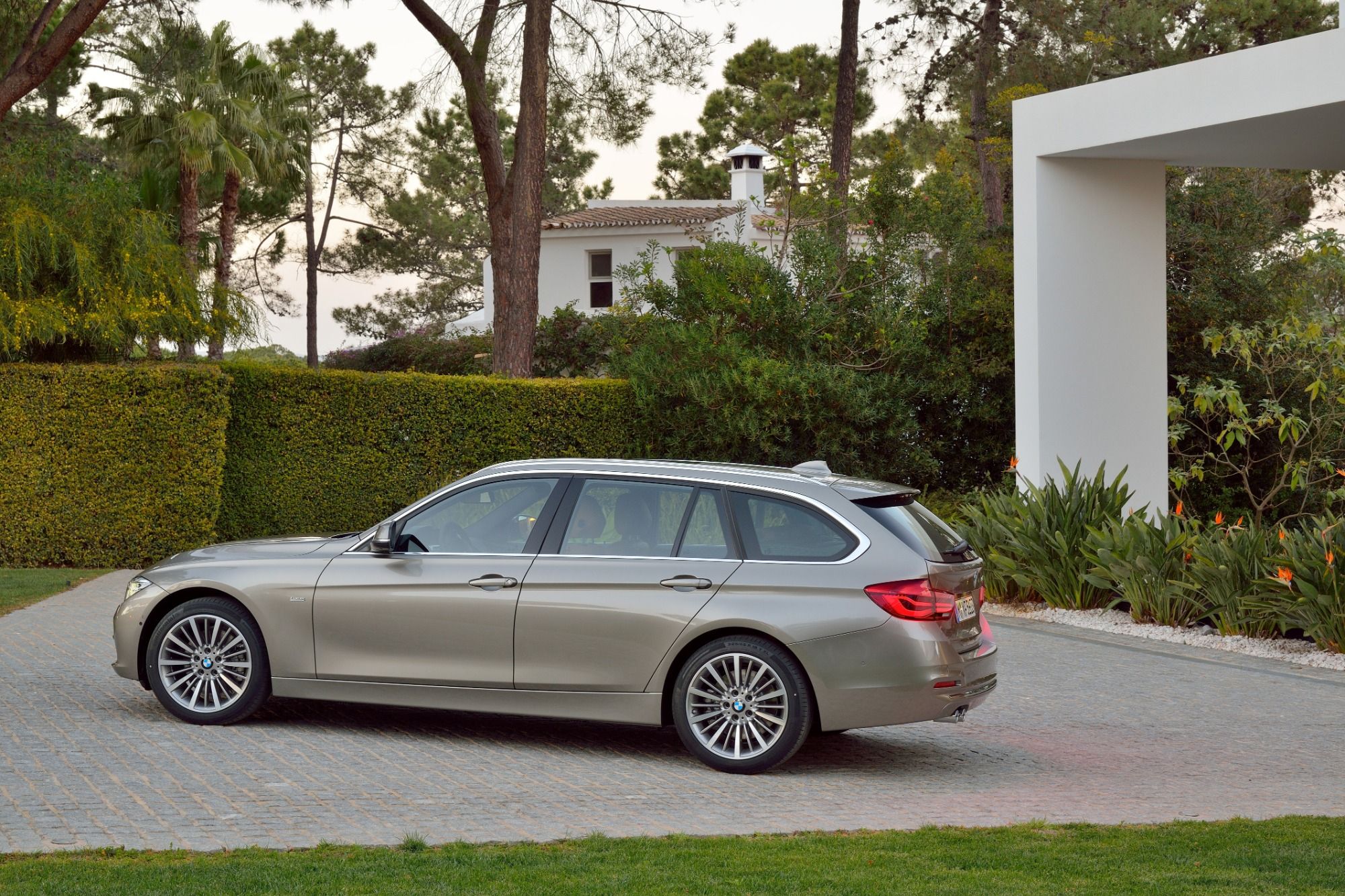 BMW 3 Series Wagon: Review, Pricing, Photos, and Specs