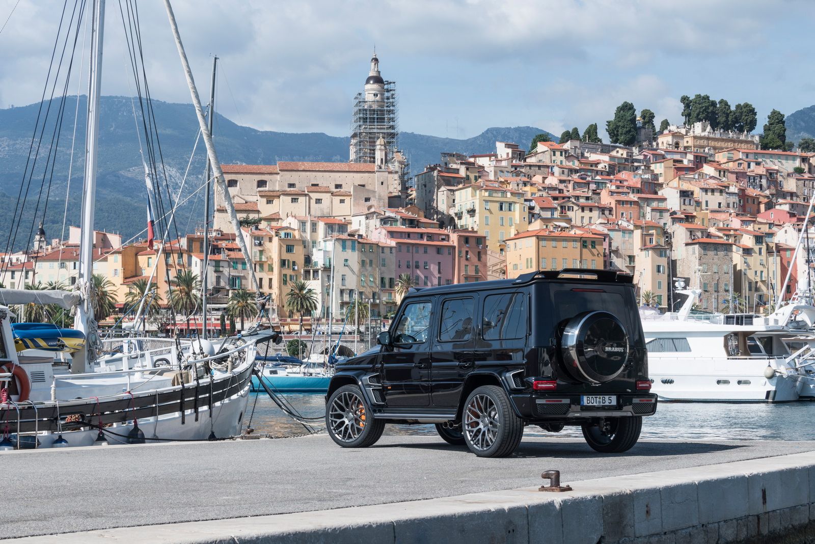 Brabus Turns Mercedes-AMG G63 Into An Absolute Beast