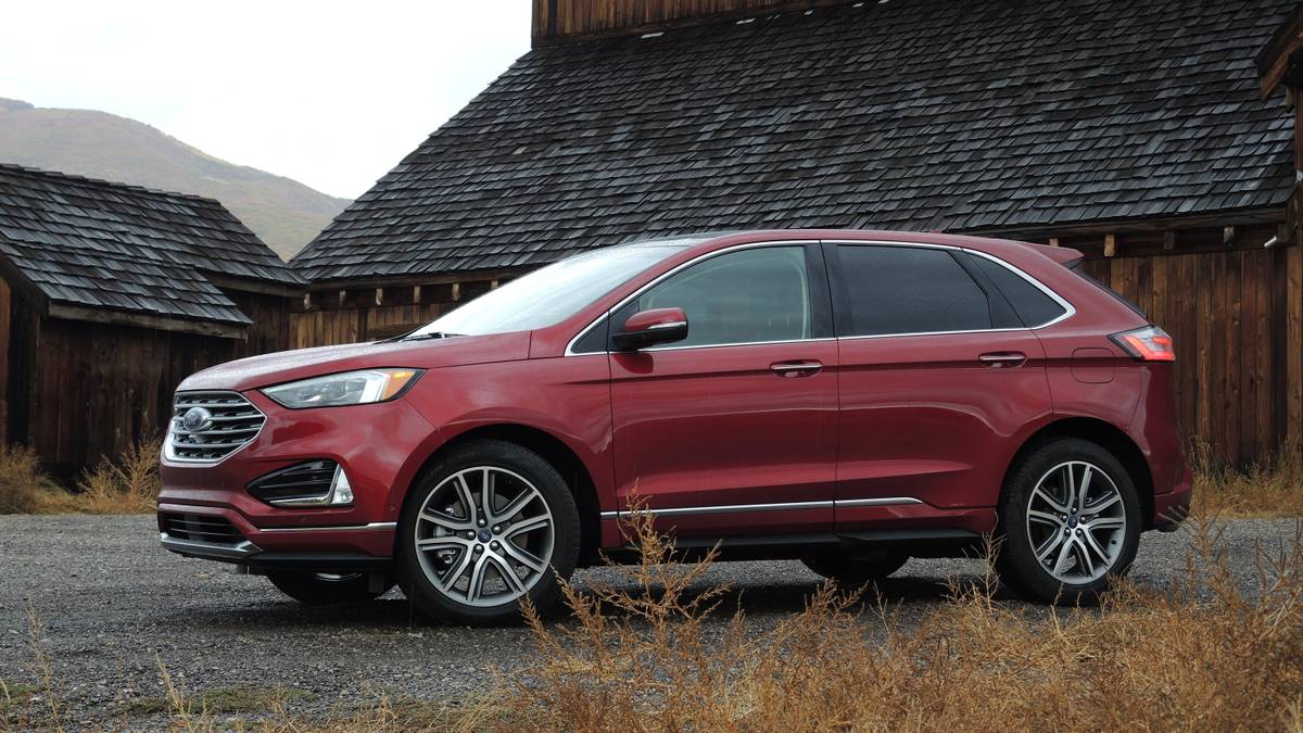 2019 Ford Edge Interior Photos