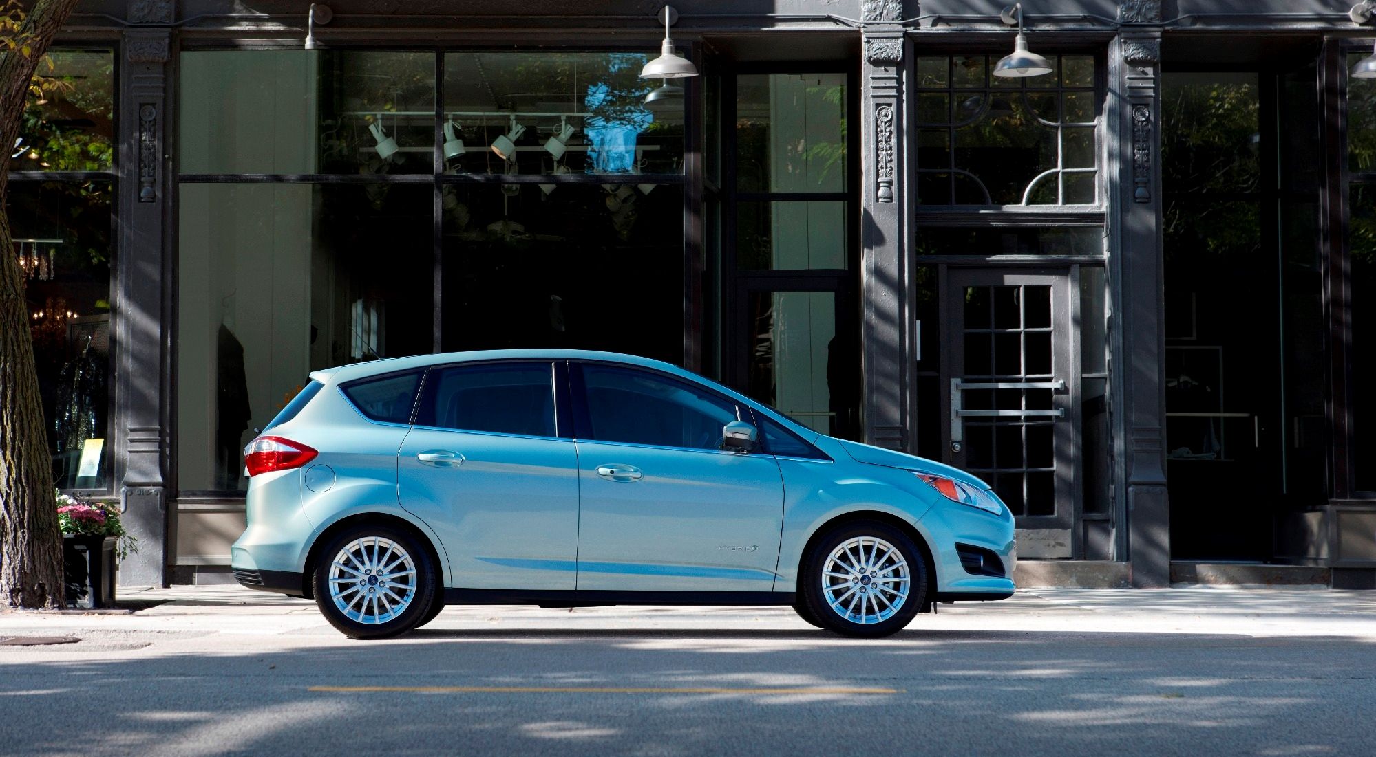 2025 Mercedes-AMG CLE 53 Pricing, Photos & Specs