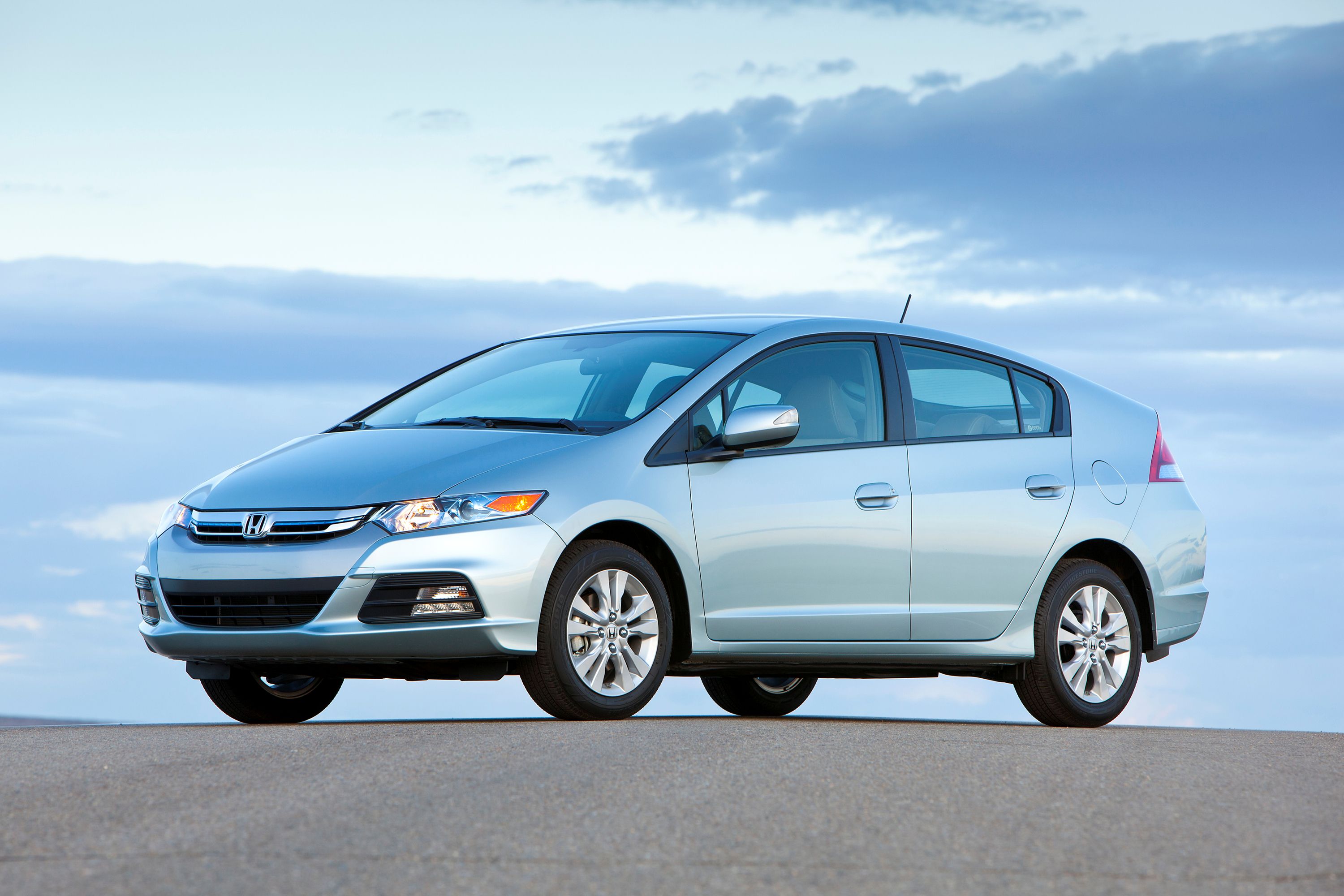 Honda Insight Hatchback: Review, Pricing, Photos, and Specs