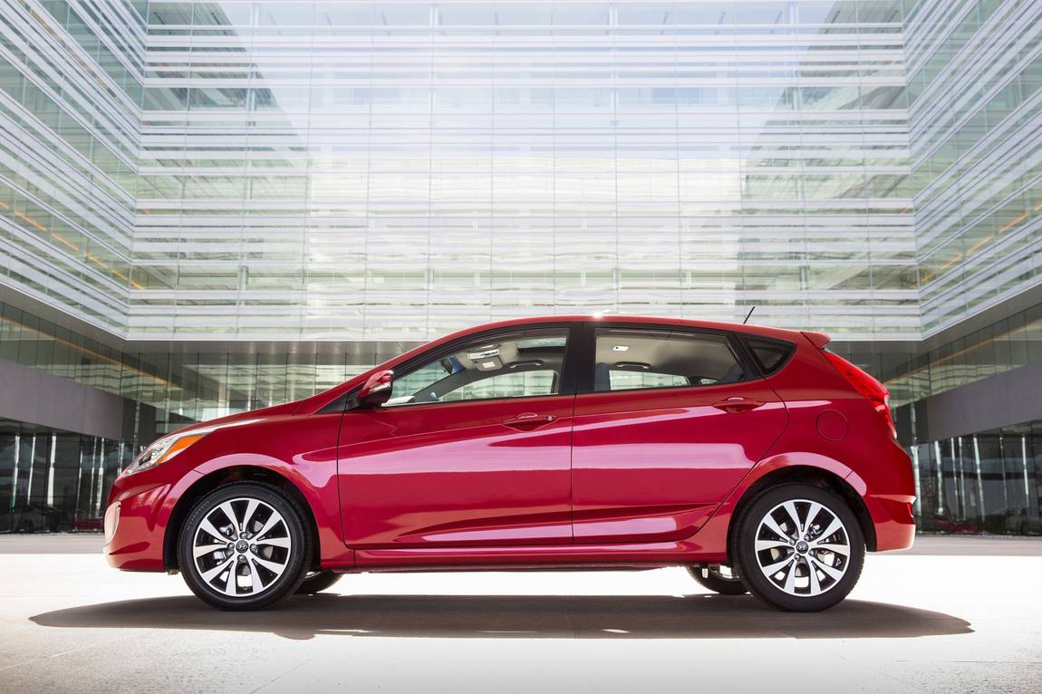 2016 Hyundai Accent Hatchback Pricing, Photos & Specs