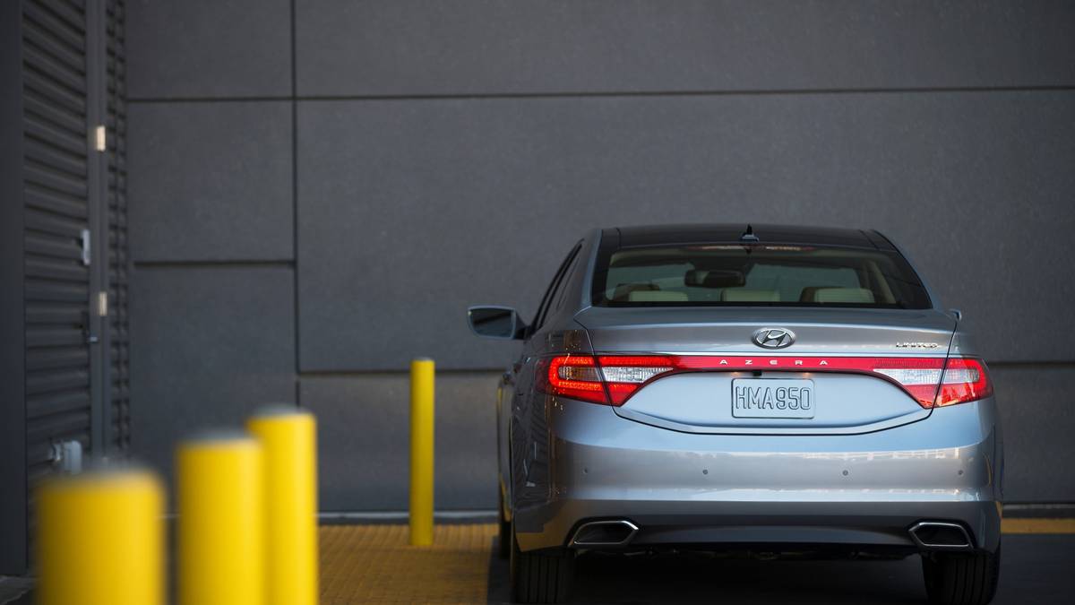 2015 Hyundai Azera Pricing, Photos & Specs