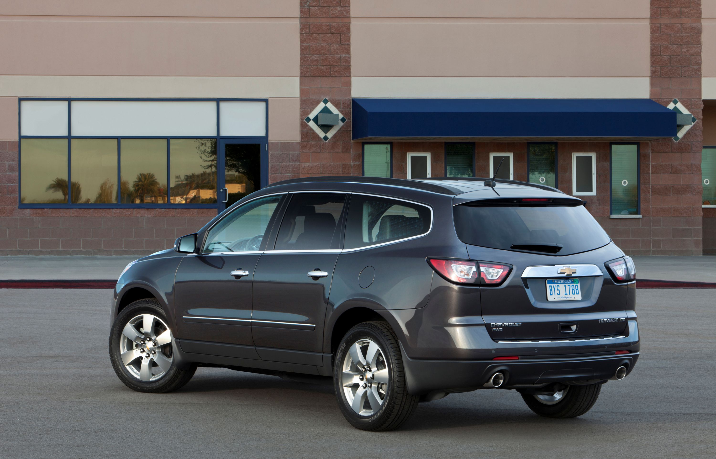 2016 Chevrolet Traverse Pricing, Photos & Specs