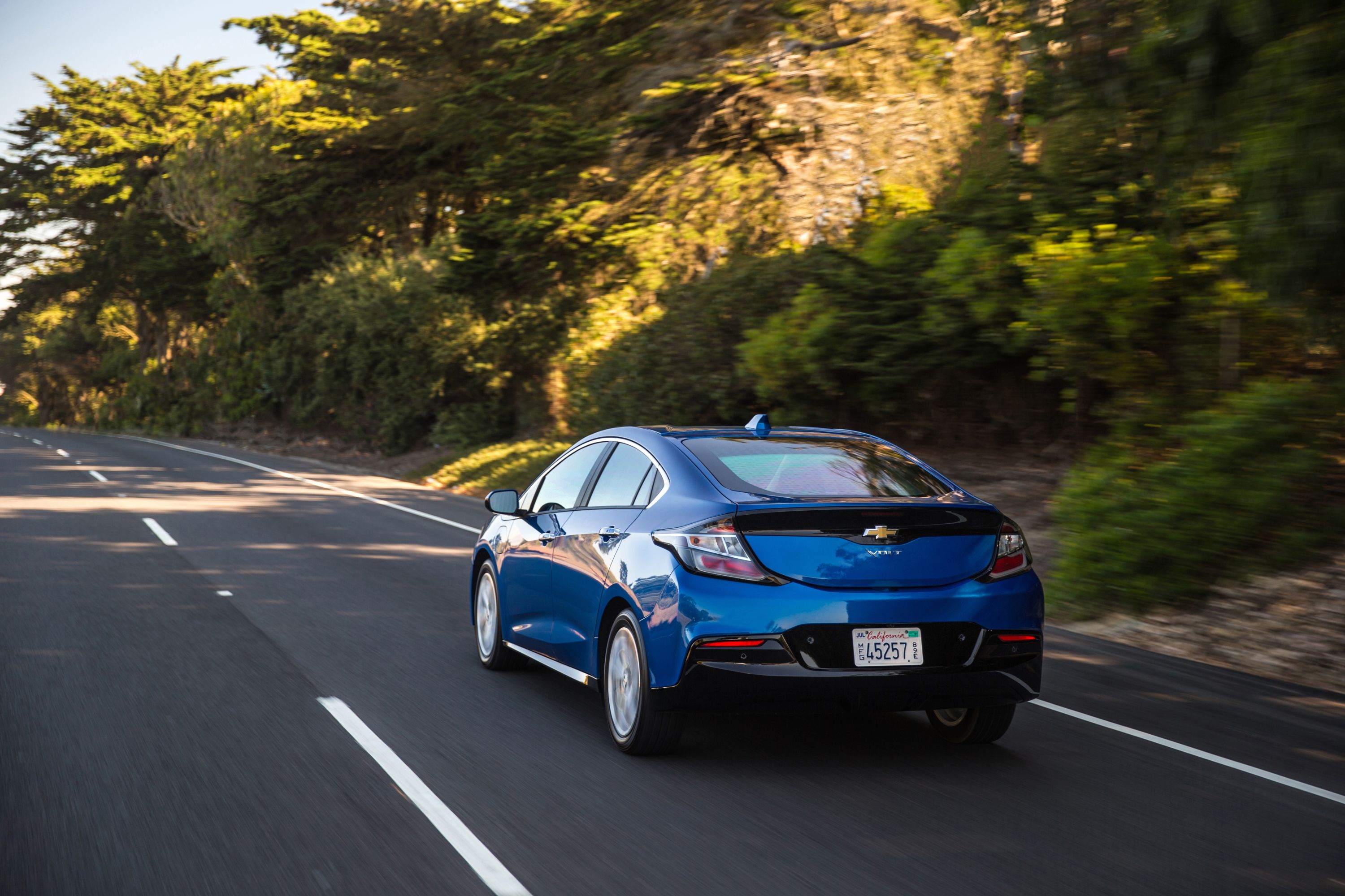 2019 Chevrolet Volt Pricing, Photos & Specs