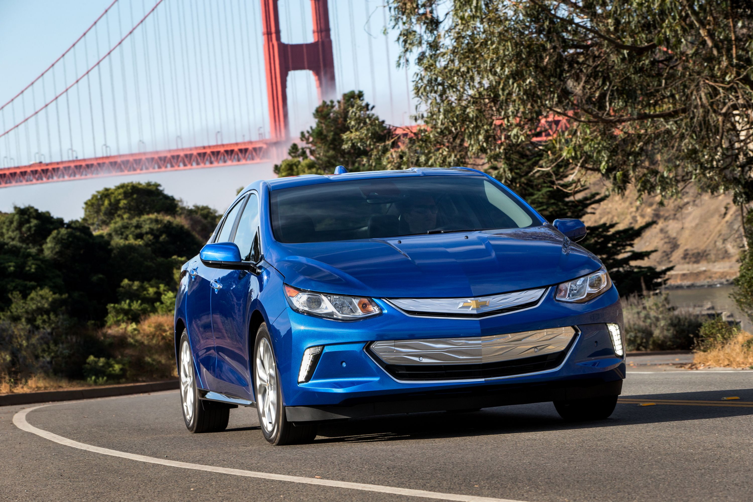 2019 Chevrolet Volt Pricing, Photos & Specs