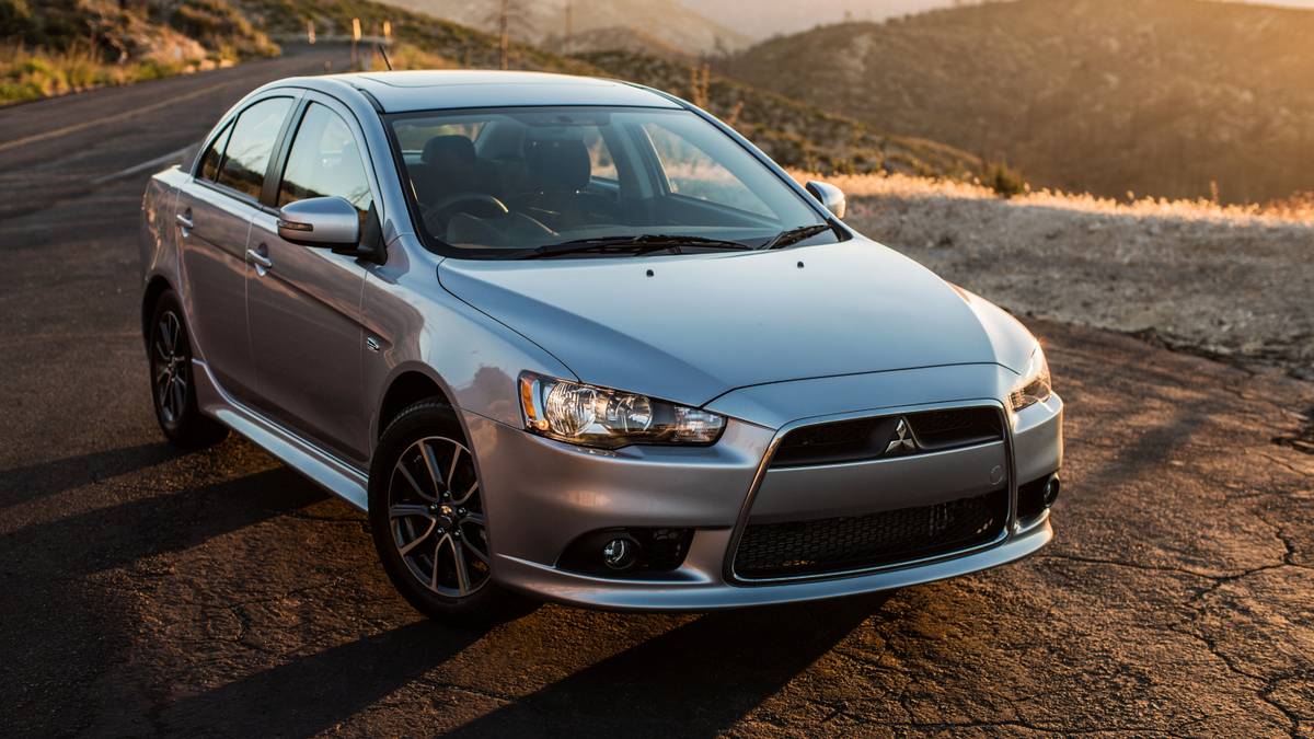 2014 Mitsubishi Lancer Sedan Specs & Trims