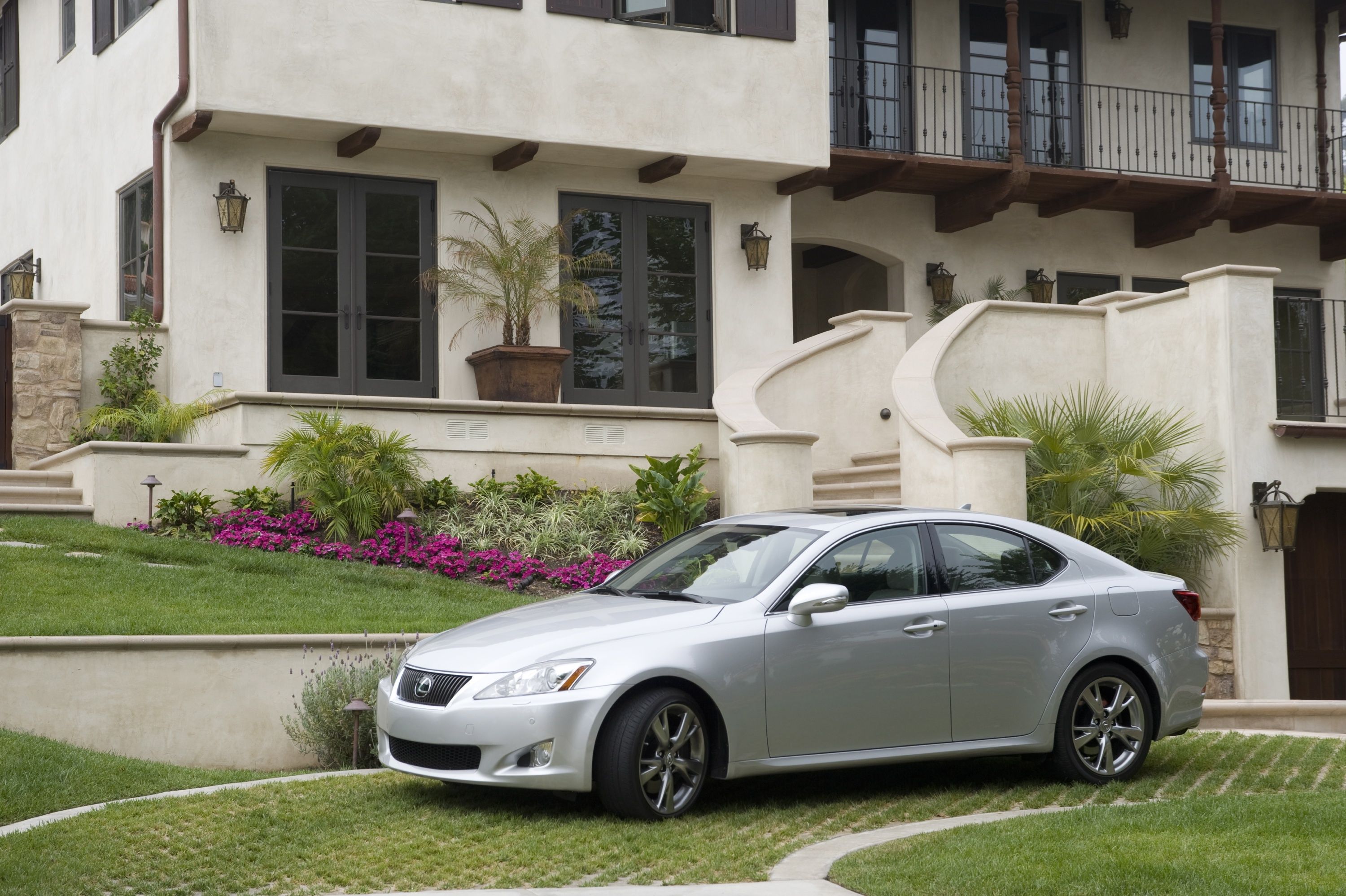 2010 Lexus IS - Overview | CarBuzz