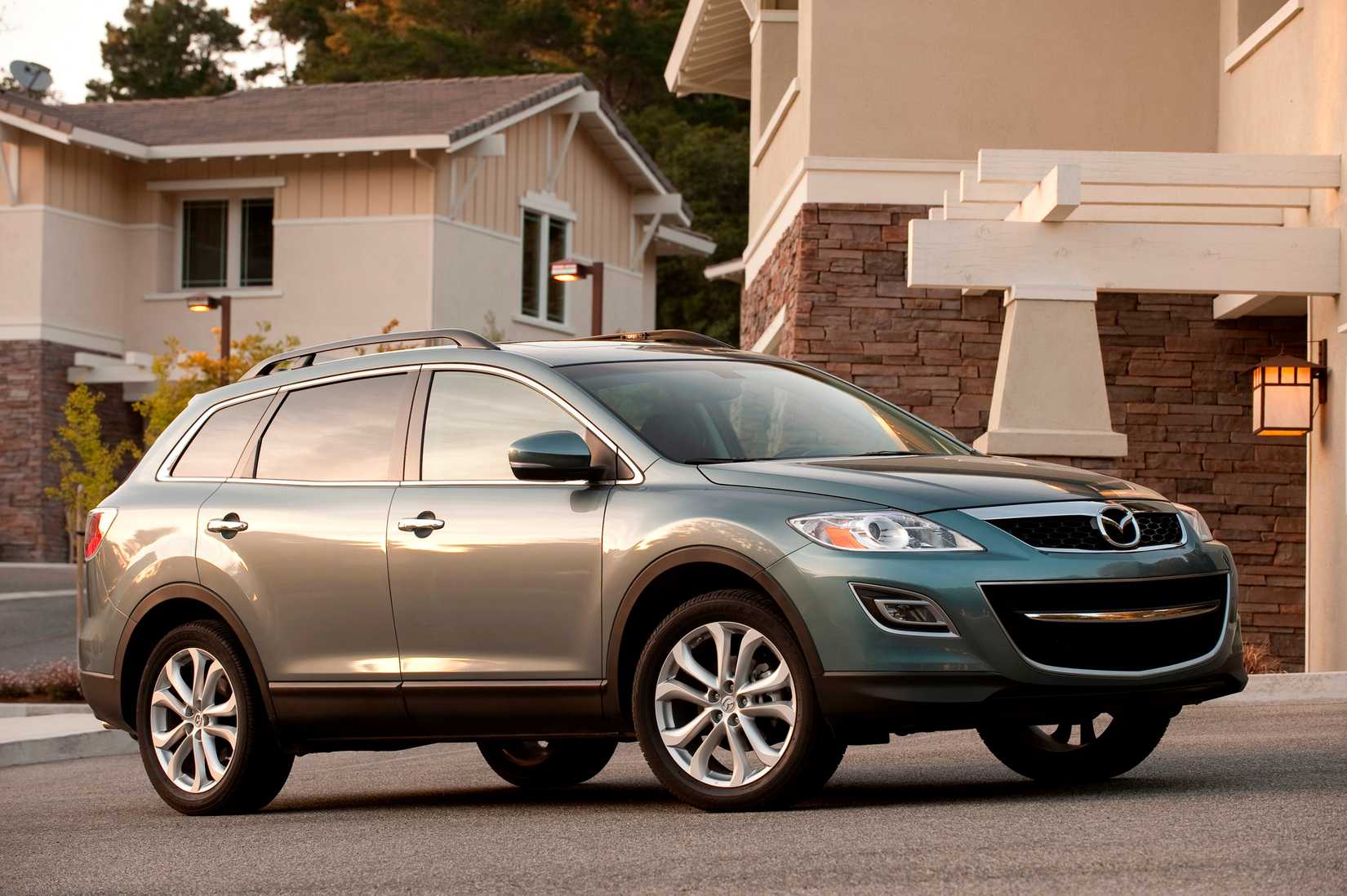 2010 mazda crossover