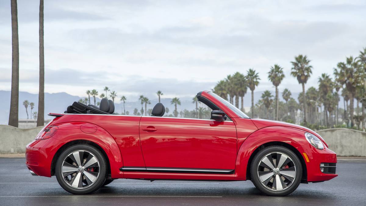 2015 Volkswagen Beetle Convertible Specs & Trims