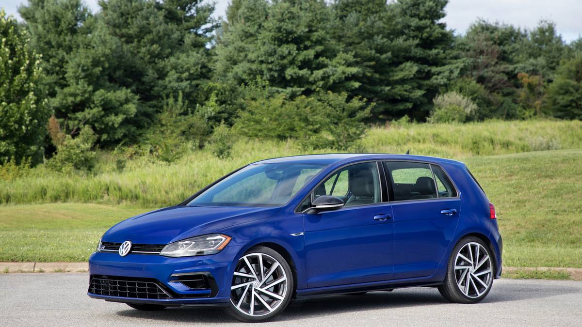 2018 Volkswagen Golf R Price Trends