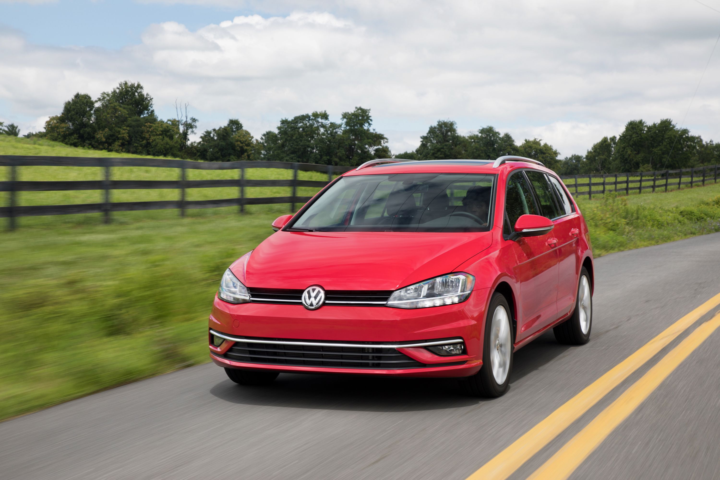 Volkswagen Golf SportWagen: Review, Pricing, Photos, and Specs