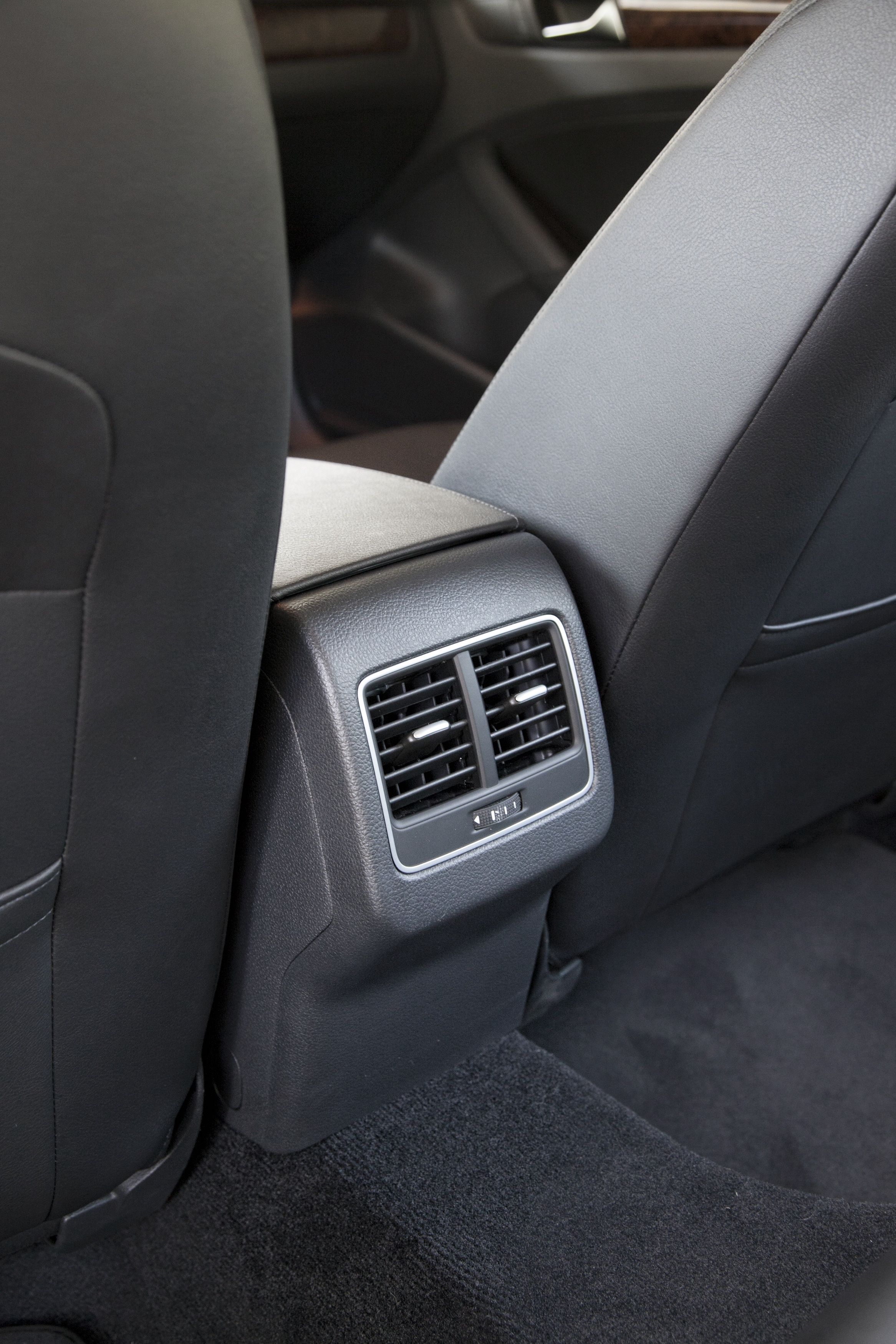 2014 Volkswagen Passat Interior Photos