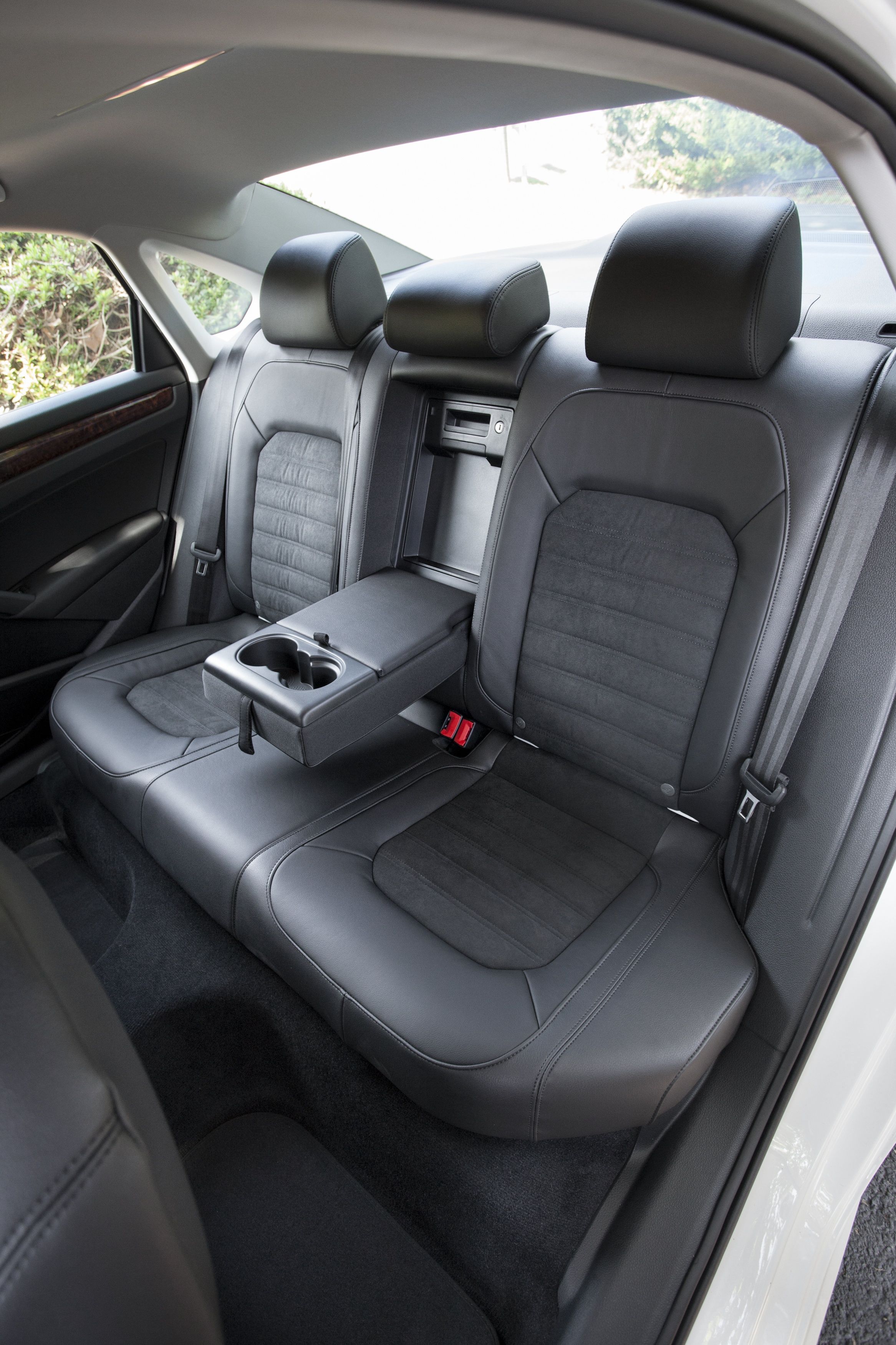 2014 Volkswagen Passat Interior Photos