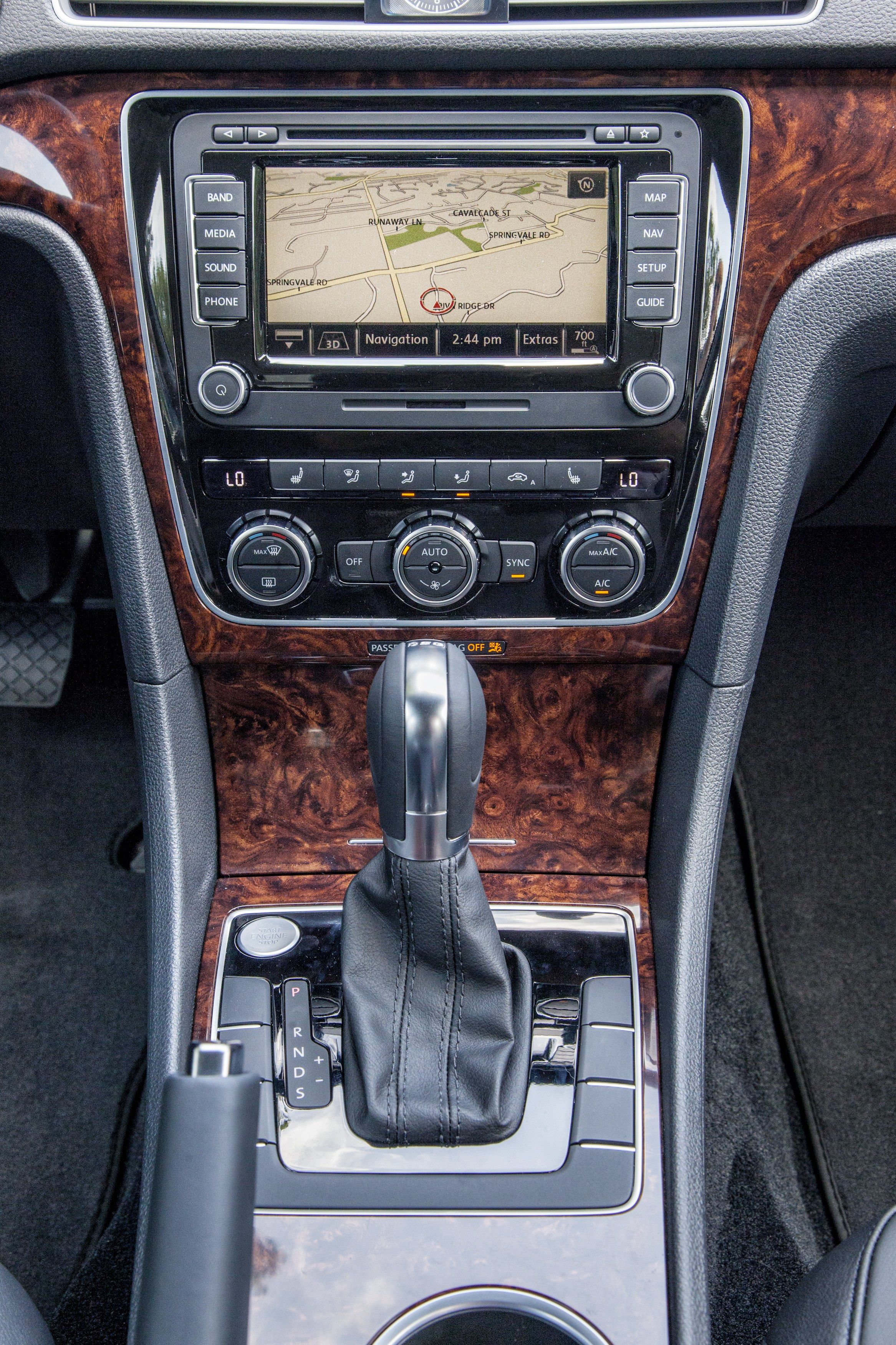 2014 Volkswagen Passat Interior Photos