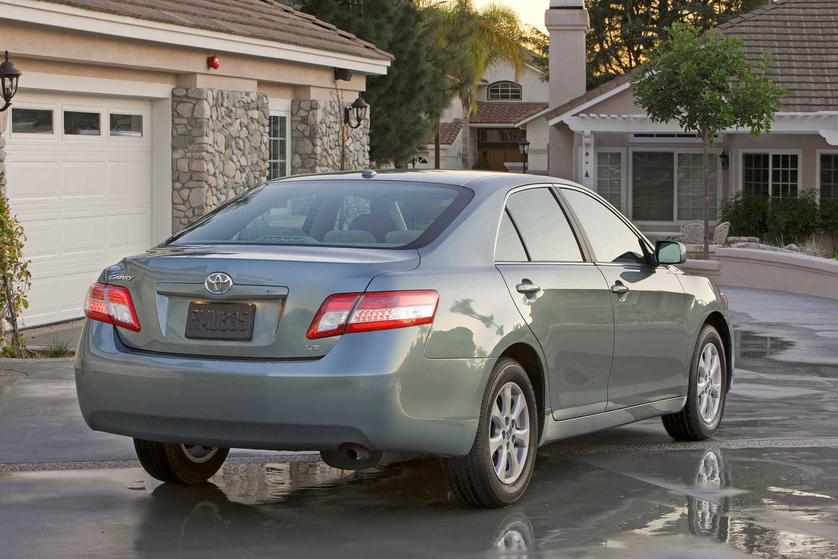 2011 camry se