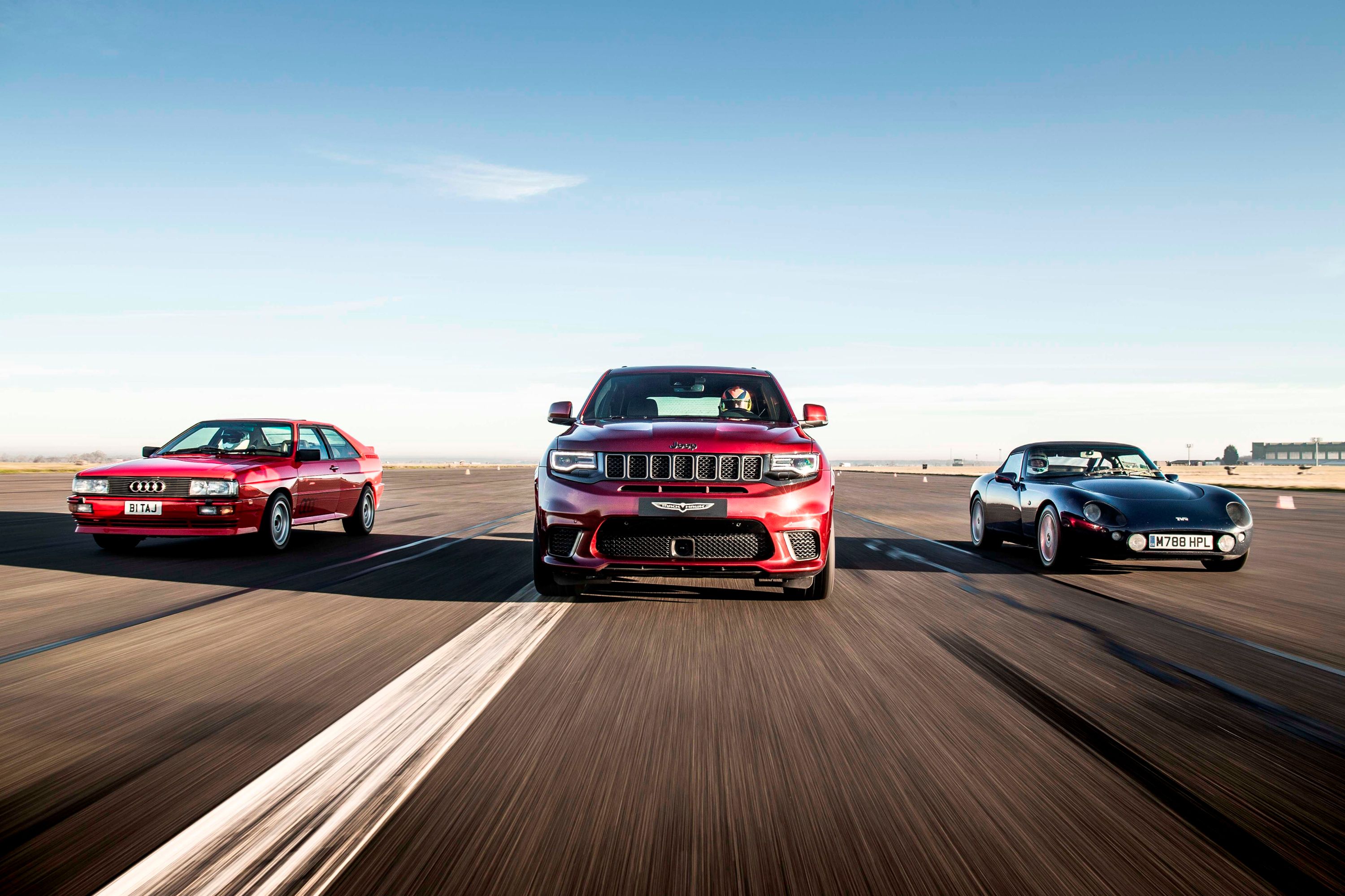Watch The Jeep Grand Cherokee Trackhawk Drag Race And Smash Two Iconic ...