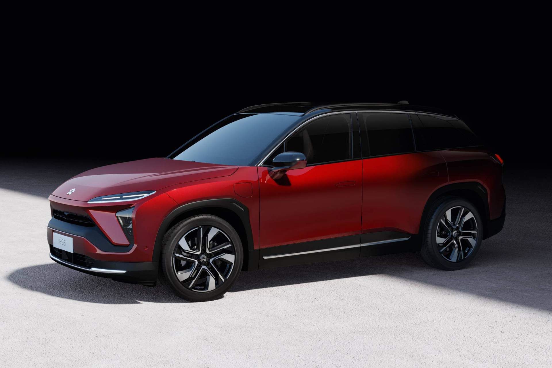 Nio Reveals New Electric SUV With 300-Mile Range And 500 HP
