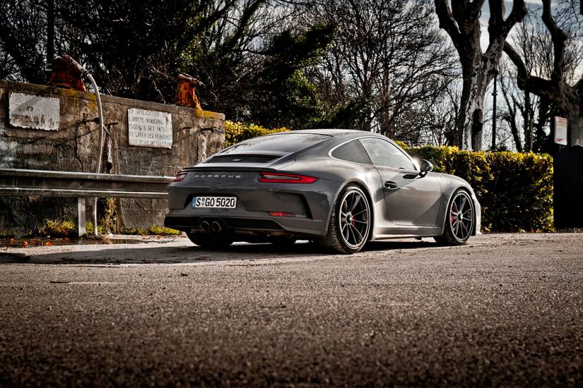 2019 Porsche 911 GT3 Pricing, Photos & Specs