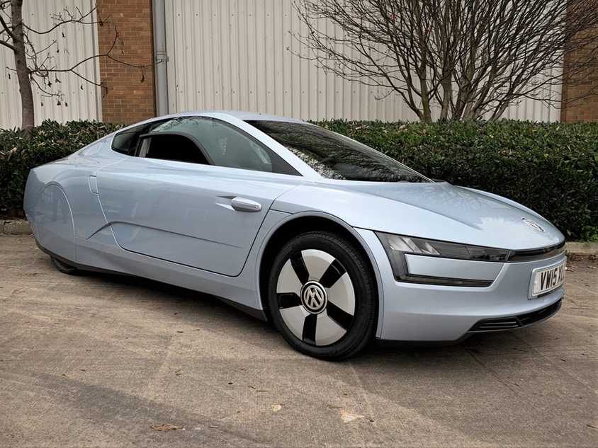 10 Production Cars That Look Like Spaceships