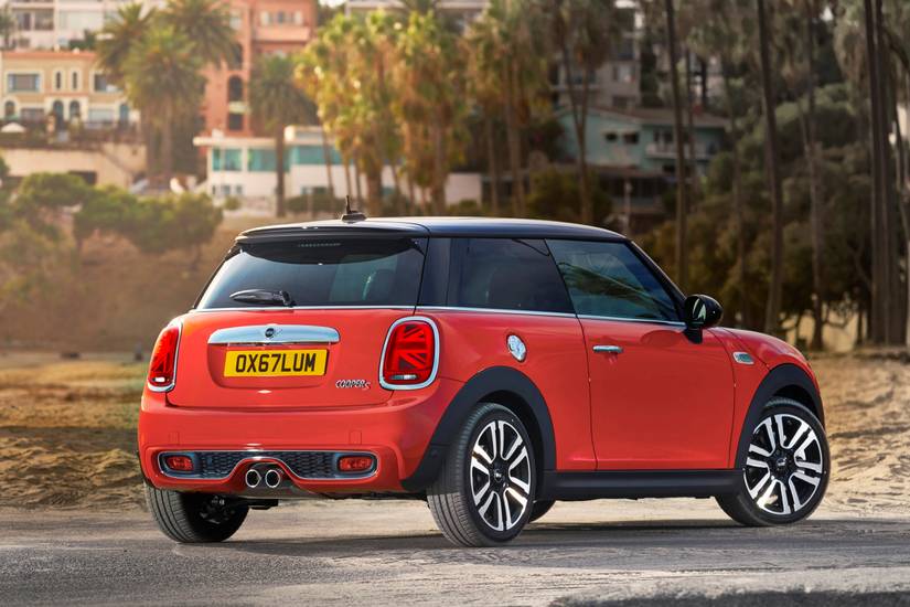2020 Mini Cooper Hardtop Pricing, Photos & Specs
