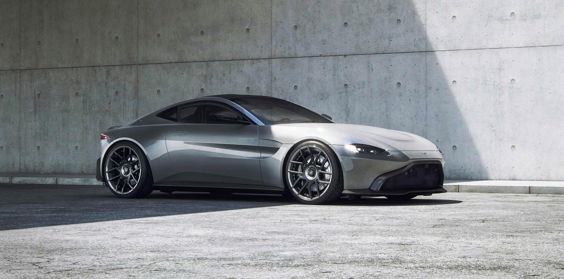 Modified Aston Martin Vantage Comes With 700 HP